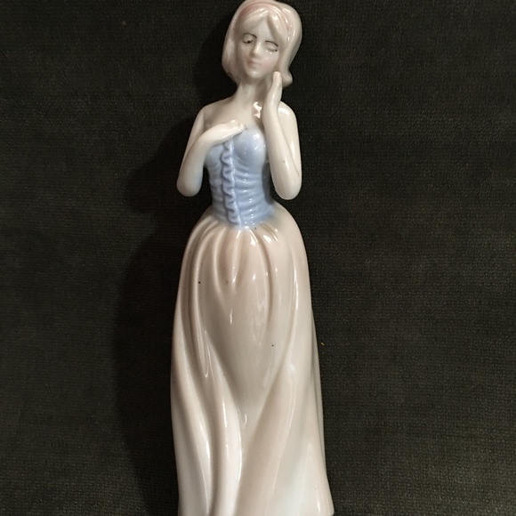 Art | Lady Ceramic Figurine | Poshmark